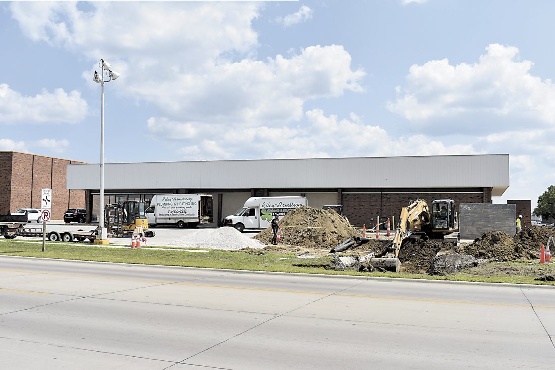 Work continues on former Blockbuster building | News, Sports, Jobs ...